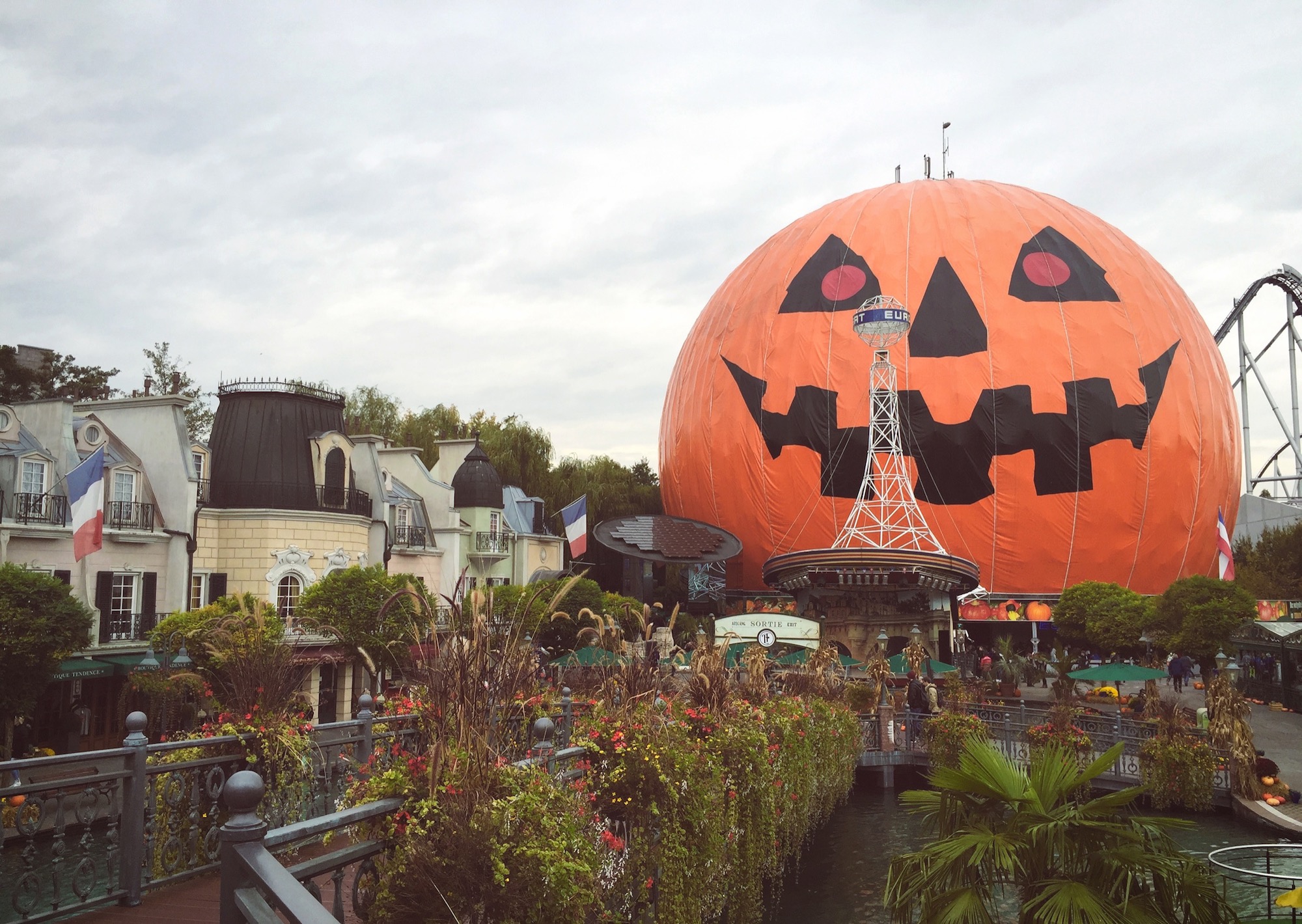 Quel parc d'attraction pour profiter d'Halloween à la toussaint : date ...