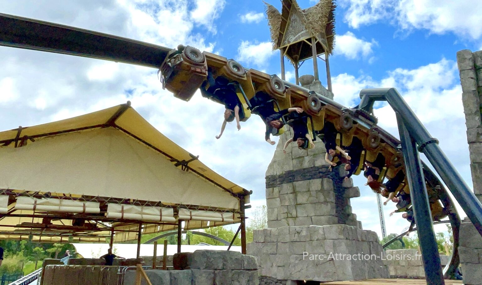 Mahuka : test du nouveau grand-huit de Walibi Rhone-Alpes (photos ...